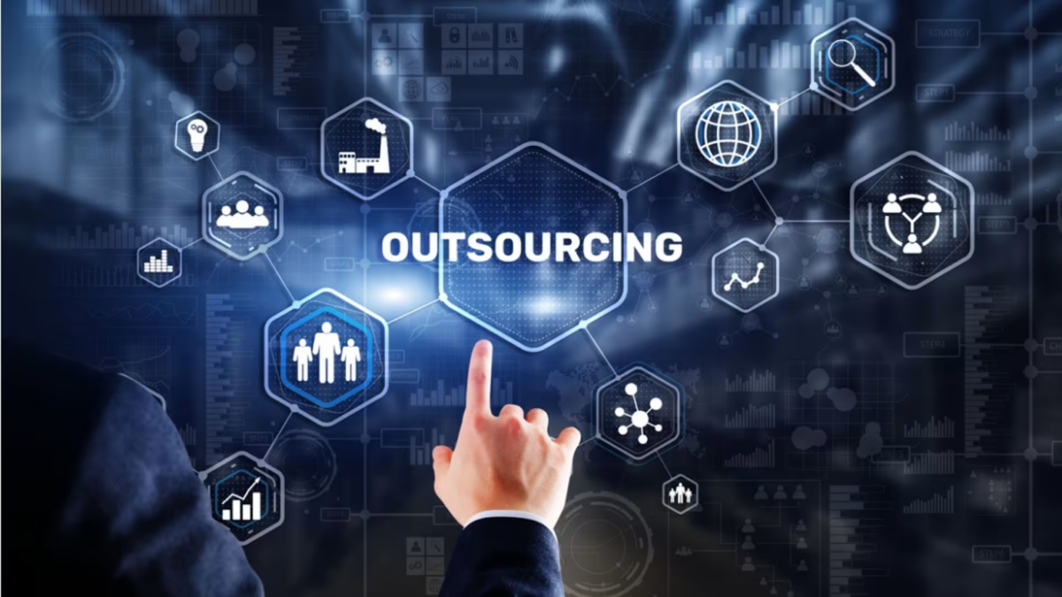 Outsourcing vs Offshoring: Pros, Cons & Key Insights